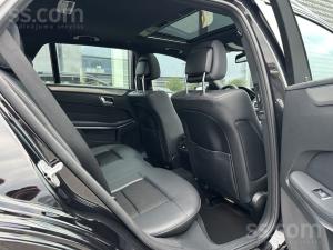 Black Mercedes-Benz E 220 2015 in Riga, with an engine capacity of 2.20 L and mileage of 306 thousand km for 9688 €, photo 17 on AUTOMOTO.COM.LV