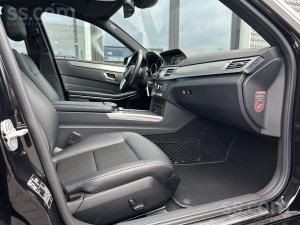 Black Mercedes-Benz E 220 2015 in Riga, with an engine capacity of 2.20 L and mileage of 306 thousand km for 9688 €, photo 18 on AUTOMOTO.COM.LV
