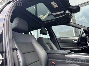 Black Mercedes-Benz E 220 2015 in Riga, with an engine capacity of 2.20 L and mileage of 306 thousand km for 9688 €, photo 20 on AUTOMOTO.COM.LV