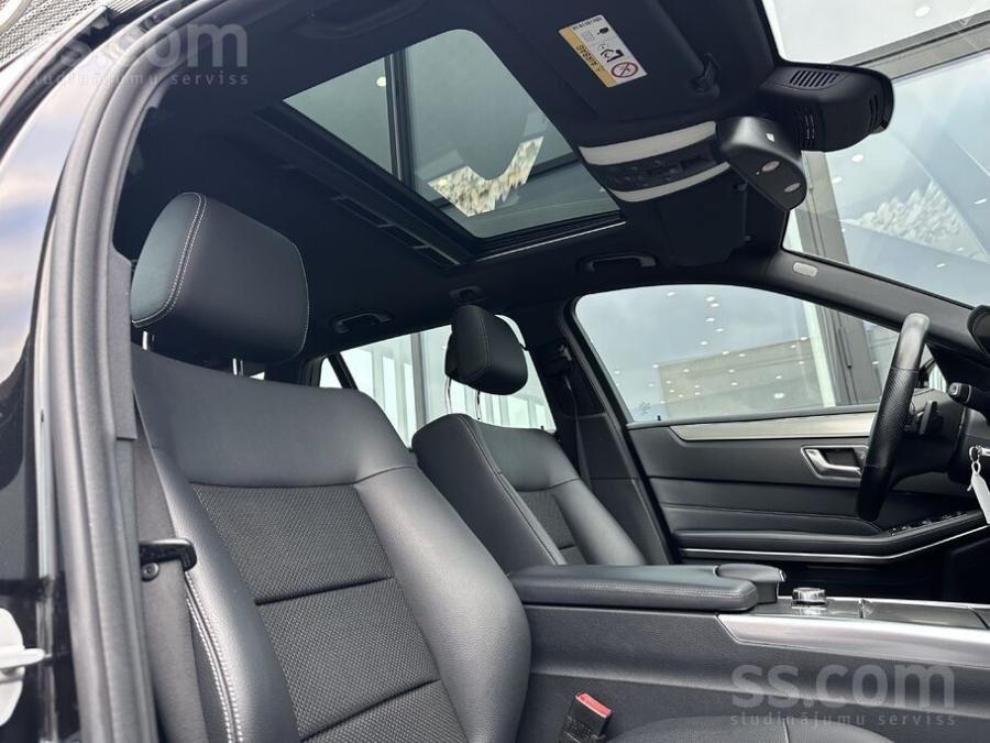 Black Mercedes-Benz E 220 2015 in Riga, with an engine capacity of 2.20 L and mileage of 306 thousand km for 9688 €, photo 20 on AUTOMOTO.COM.LV