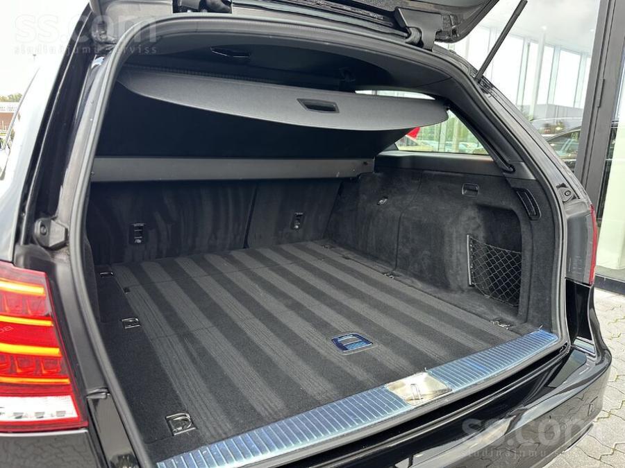Black Mercedes-Benz E 220 2015 in Riga, with an engine capacity of 2.20 L and mileage of 306 thousand km for 9688 €, photo 21 on AUTOMOTO.COM.LV