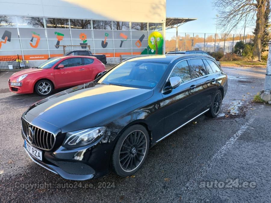 Black Mercedes-Benz E 220 2016 in Parnu, with an engine capacity of 2.00 L and mileage of 404 thousand km for 19000 €, photo 1 on AUTOMOTO.COM.LV