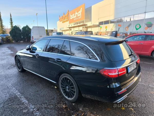 Black Mercedes-Benz E 220 2016 in Parnu, with an engine capacity of 2.00 L and mileage of 404 thousand km for 19000 €, photo 2 on AUTOMOTO.COM.LV