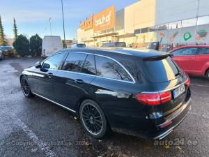 Black Mercedes-Benz E 220 2016 in Parnu, with an engine capacity of 2.00 L and mileage of 404 thousand km for 19000 €, photo 2 on AUTOMOTO.COM.LV