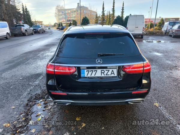 Black Mercedes-Benz E 220 2016 in Parnu, with an engine capacity of 2.00 L and mileage of 404 thousand km for 19000 €, photo 3 on AUTOMOTO.COM.LV