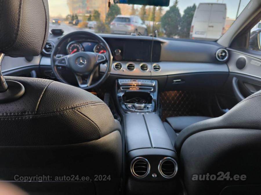 Black Mercedes-Benz E 220 2016 in Parnu, with an engine capacity of 2.00 L and mileage of 404 thousand km for 19000 €, photo 5 on AUTOMOTO.COM.LV