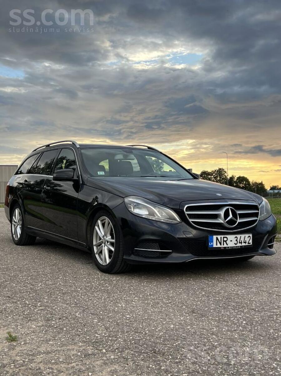 Black Mercedes-Benz E 220 2016 in Riga, with an engine capacity of 2.20 L and mileage of 418 thousand km for 11600 €, photo 1 on AUTOMOTO.COM.LV