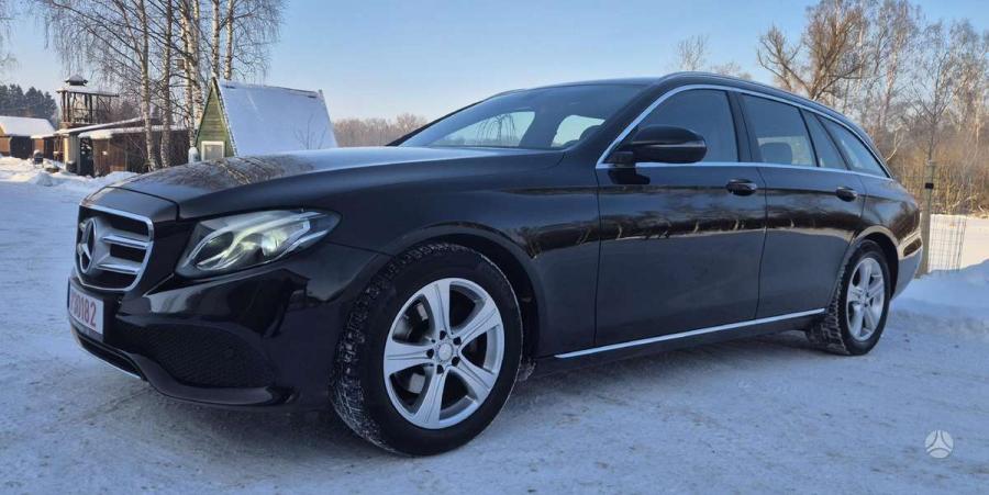 Melns Mercedes-Benz E 220 2016 Utena, ar dzinēja tilpumu 1.95 L un nobraukumu 277 tūkst. km par 14950 €, foto 4 vietnē AUTOMOTO.COM.LV