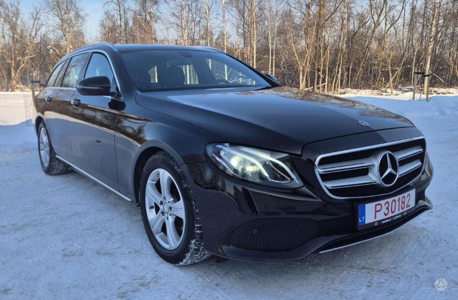 Melns Mercedes-Benz E 220 2016 Utena, ar dzinēja tilpumu 1.95 L un nobraukumu 277 tūkst. km par 14950 €, foto 5 vietnē AUTOMOTO.COM.LV