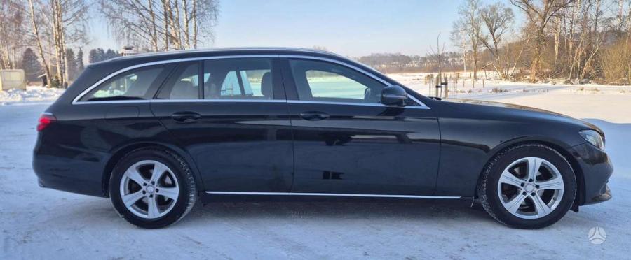 Melns Mercedes-Benz E 220 2016 Utena, ar dzinēja tilpumu 1.95 L un nobraukumu 277 tūkst. km par 14950 €, foto 8 vietnē AUTOMOTO.COM.LV