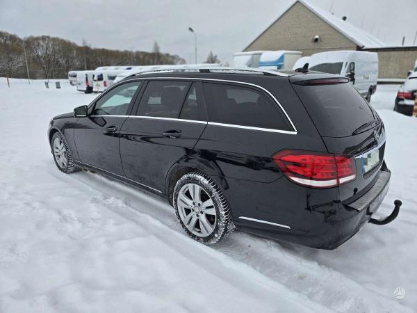 Melns Mercedes-Benz E 220 2016 Tauragė, ar dzinēja tilpumu 2.14 L un nobraukumu 390 tūkst. km par 7550 €, foto 2 vietnē AUTOMOTO.COM.LV