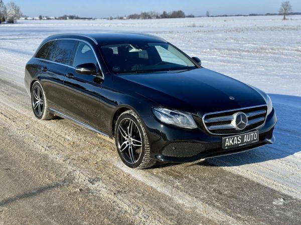 Black Mercedes-Benz E 220 2016 in Vilkaviskis, with an engine capacity of 1.95 L and mileage of 264 thousand km for 17700 €, photo 2 on AUTOMOTO.COM.LV
