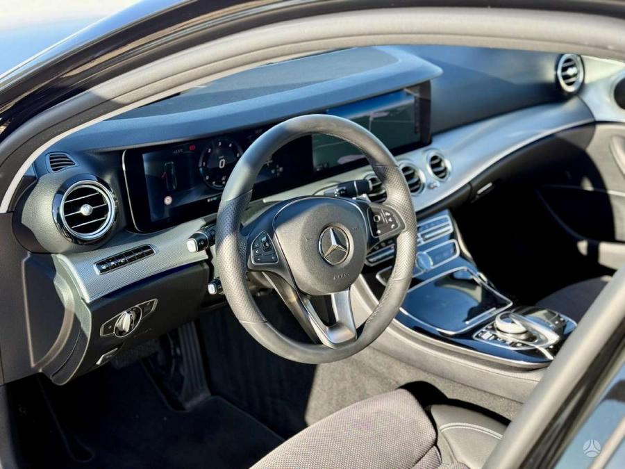 Melns Mercedes-Benz E 220 2016 Vilkaviškis, ar dzinēja tilpumu 1.95 L un nobraukumu 264 tūkst. km par 17700 €, foto 7 vietnē AUTOMOTO.COM.LV