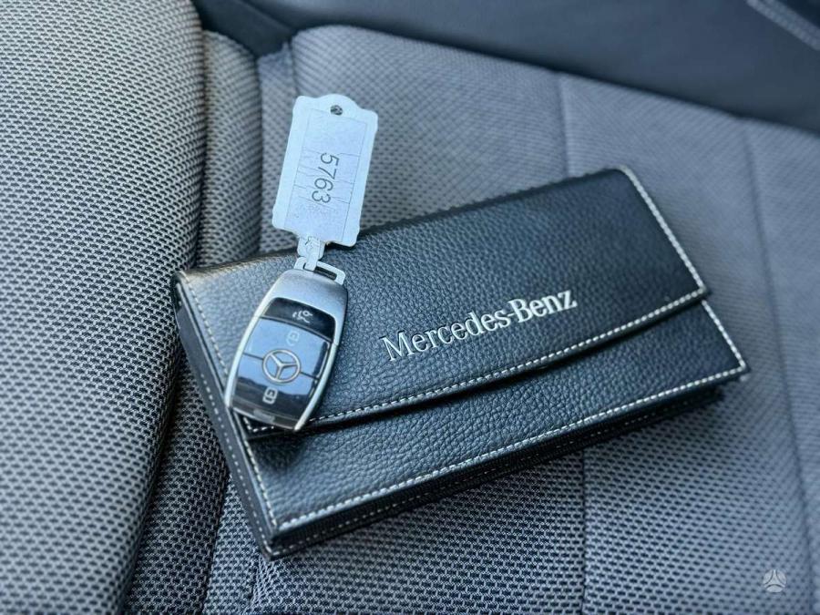 Melns Mercedes-Benz E 220 2016 Vilkaviškis, ar dzinēja tilpumu 1.95 L un nobraukumu 264 tūkst. km par 17700 €, foto 24 vietnē AUTOMOTO.COM.LV