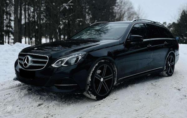 Black Mercedes-Benz E 220 2016 in Radviliskis, with an engine capacity of 1.95 L and mileage of 337 thousand km for 6999 €, photo 1 on AUTOMOTO.COM.LV