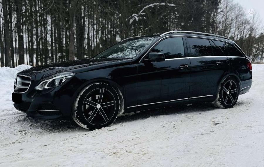 Melns Mercedes-Benz E 220 2016 Radviliškis, ar dzinēja tilpumu 1.95 L un nobraukumu 337 tūkst. km par 6999 €, foto 2 vietnē AUTOMOTO.COM.LV