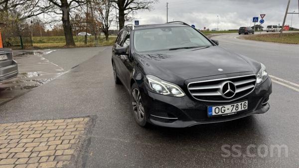 Melns Mercedes-Benz E 220 2016 Ogre, ar dzinēja tilpumu 2.20 L un nobraukumu 450 tūkst. km par 6500 €, foto 1 vietnē AUTOMOTO.COM.LV