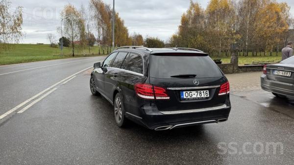 Melns Mercedes-Benz E 220 2016 Ogre, ar dzinēja tilpumu 2.20 L un nobraukumu 450 tūkst. km par 6500 €, foto 5 vietnē AUTOMOTO.COM.LV