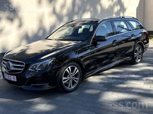 Black Mercedes-Benz E 220 2016 in Riga, with an engine capacity of 2.20 L and mileage of 369 thousand km for 9200 €, photo 6 on AUTOMOTO.COM.LV