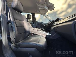 Black Mercedes-Benz E 220 2016 in Riga, with an engine capacity of 2.20 L and mileage of 369 thousand km for 9200 €, photo 12 on AUTOMOTO.COM.LV