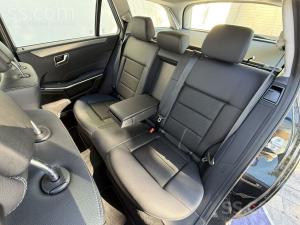 Black Mercedes-Benz E 220 2016 in Riga, with an engine capacity of 2.20 L and mileage of 369 thousand km for 9200 €, photo 17 on AUTOMOTO.COM.LV