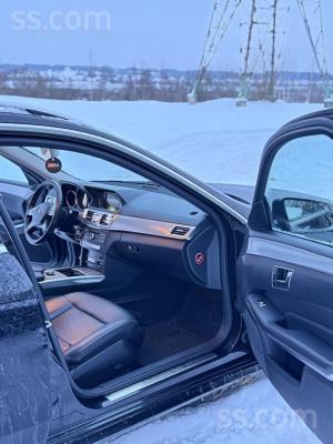 Черный Мерседес E 220 2016 в Рига, объемом двигателя 2.20 л и пробегом 560 тыс. км за 2750 €, фото 13 на AUTOMOTO.COM.LV