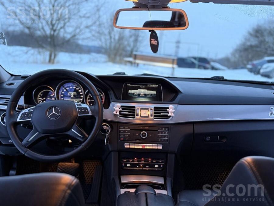 Черный Мерседес E 220 2016 в Рига, объемом двигателя 2.20 л и пробегом 560 тыс. км за 2750 €, фото 16 на AUTOMOTO.COM.LV