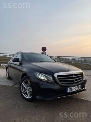 Black Mercedes-Benz E 220 2016 in Riga, with an engine capacity of 2.00 L and mileage of 314 thousand km for 11400 €, photo  on AUTOMOTO.COM.LV