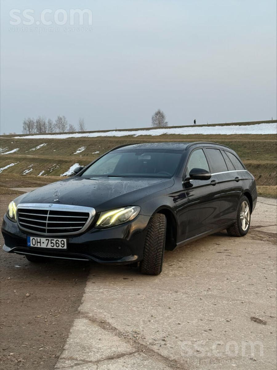 Melns Mercedes-Benz E 220 2016 Rīga, ar dzinēja tilpumu 2.00 L un nobraukumu 314 tūkst. km par 11400 €, foto 3 vietnē AUTOMOTO.COM.LV