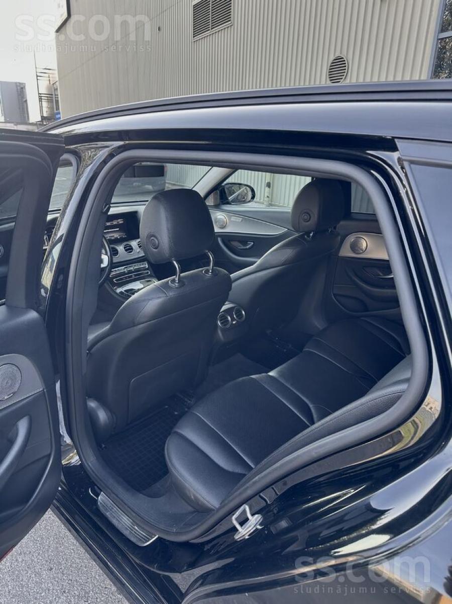 Melns Mercedes-Benz E 220 2016 Rīga, ar dzinēja tilpumu 2.00 L un nobraukumu 314 tūkst. km par 11400 €, foto 13 vietnē AUTOMOTO.COM.LV