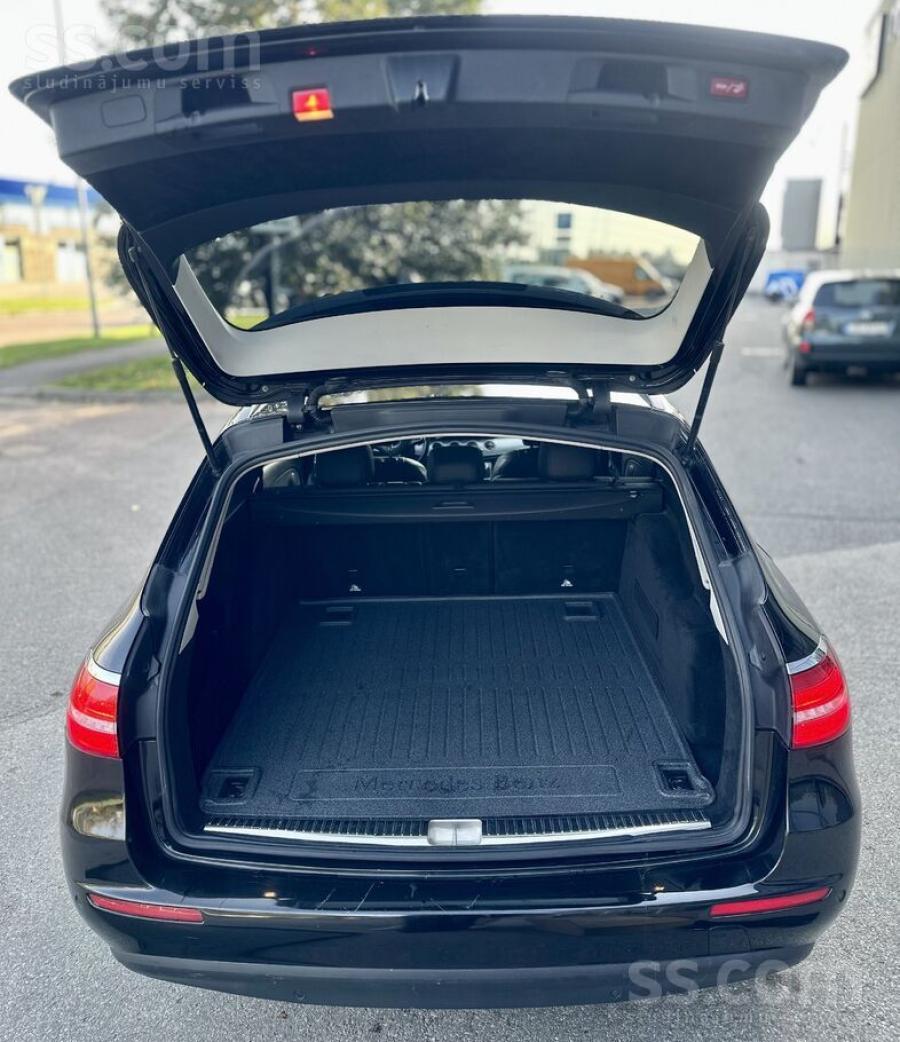 Melns Mercedes-Benz E 220 2016 Rīga, ar dzinēja tilpumu 2.00 L un nobraukumu 314 tūkst. km par 11400 €, foto 14 vietnē AUTOMOTO.COM.LV