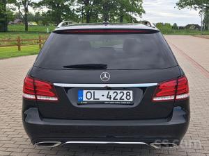 Black Mercedes-Benz E 220 2016 in Valmiera, with an engine capacity of 2.10 L and mileage of 264 thousand km for 11700 €, photo 7 on AUTOMOTO.COM.LV