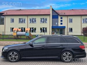 Black Mercedes-Benz E 220 2016 in Valmiera, with an engine capacity of 2.10 L and mileage of 264 thousand km for 11700 €, photo 9 on AUTOMOTO.COM.LV