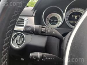 Black Mercedes-Benz E 220 2016 in Valmiera, with an engine capacity of 2.10 L and mileage of 264 thousand km for 11700 €, photo 14 on AUTOMOTO.COM.LV