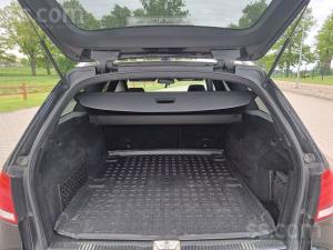 Black Mercedes-Benz E 220 2016 in Valmiera, with an engine capacity of 2.10 L and mileage of 264 thousand km for 11700 €, photo 32 on AUTOMOTO.COM.LV