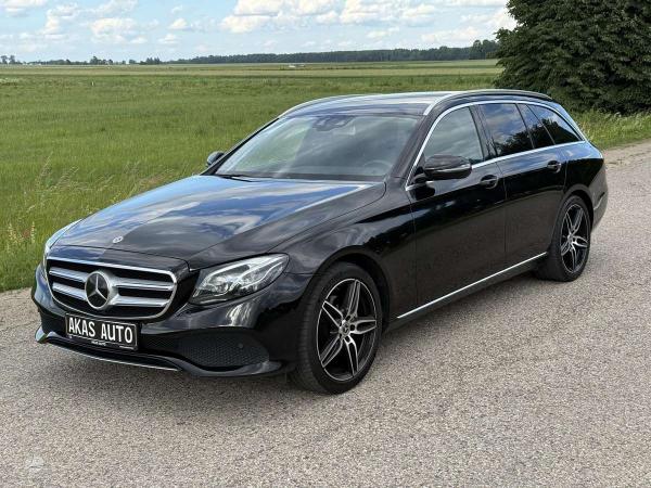Черный Мерседес E 220 2016 в Вилкавишкис, объемом двигателя 1.95 л и пробегом 265 тыс. км за 15700 €, фото 1 на AUTOMOTO.COM.LV