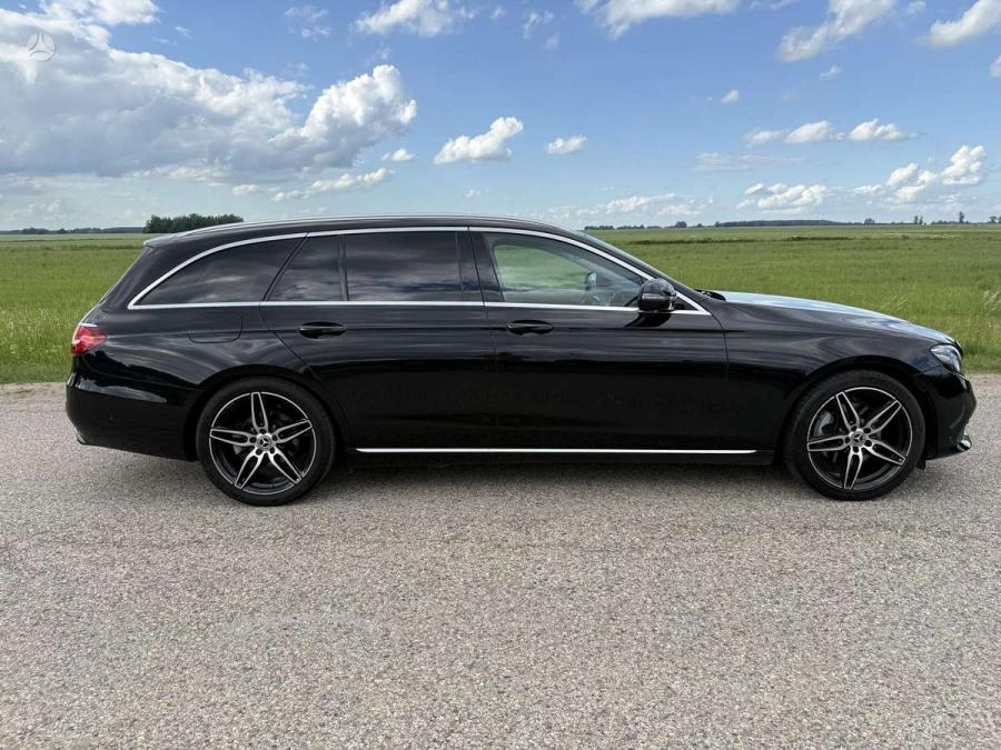 Черный Мерседес E 220 2016 в Вилкавишкис, объемом двигателя 1.95 л и пробегом 265 тыс. км за 15700 €, фото 7 на AUTOMOTO.COM.LV
