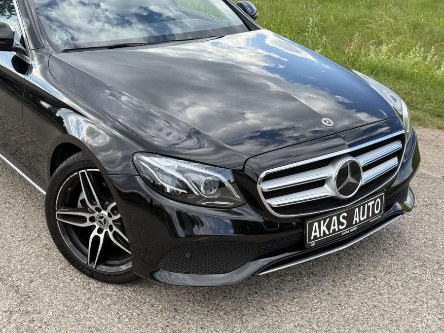 Черный Мерседес E 220 2016 в Вилкавишкис, объемом двигателя 1.95 л и пробегом 265 тыс. км за 15700 €, фото 9 на AUTOMOTO.COM.LV