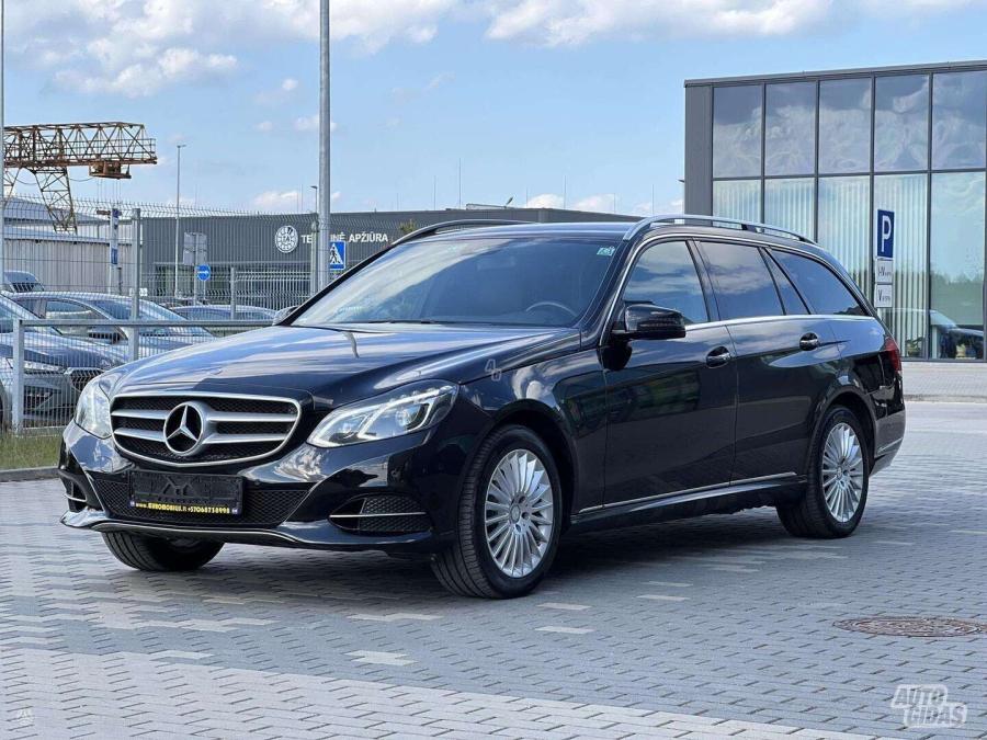 Melns Mercedes-Benz E 220 2016 Šauļi, ar dzinēja tilpumu 2.10 L un nobraukumu 298 tūkst. km par 9900 €, foto 1 vietnē AUTOMOTO.COM.LV