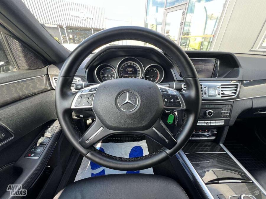 Melns Mercedes-Benz E 220 2016 Šauļi, ar dzinēja tilpumu 2.10 L un nobraukumu 298 tūkst. km par 9900 €, foto 14 vietnē AUTOMOTO.COM.LV