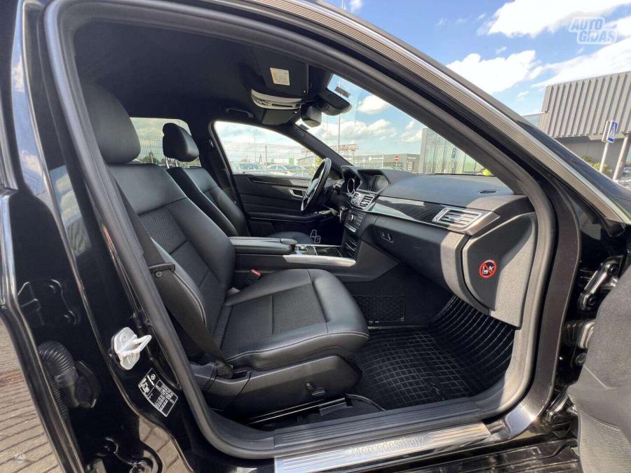 Melns Mercedes-Benz E 220 2016 Šauļi, ar dzinēja tilpumu 2.10 L un nobraukumu 298 tūkst. km par 9900 €, foto 21 vietnē AUTOMOTO.COM.LV