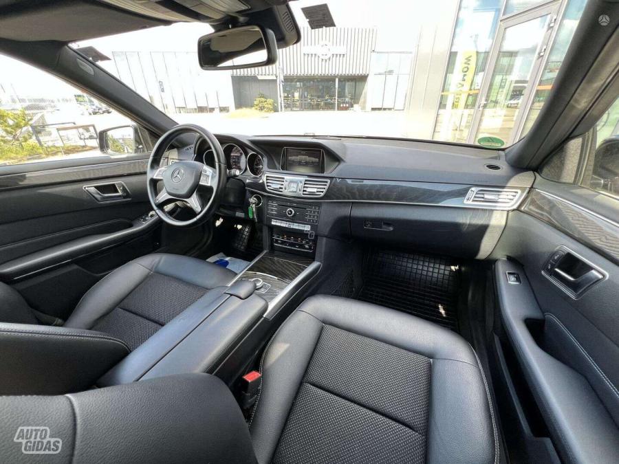 Melns Mercedes-Benz E 220 2016 Šauļi, ar dzinēja tilpumu 2.10 L un nobraukumu 298 tūkst. km par 9900 €, foto 22 vietnē AUTOMOTO.COM.LV