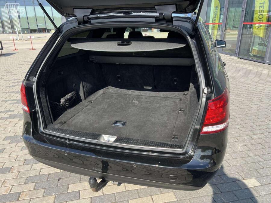 Melns Mercedes-Benz E 220 2016 Šauļi, ar dzinēja tilpumu 2.10 L un nobraukumu 298 tūkst. km par 9900 €, foto 23 vietnē AUTOMOTO.COM.LV