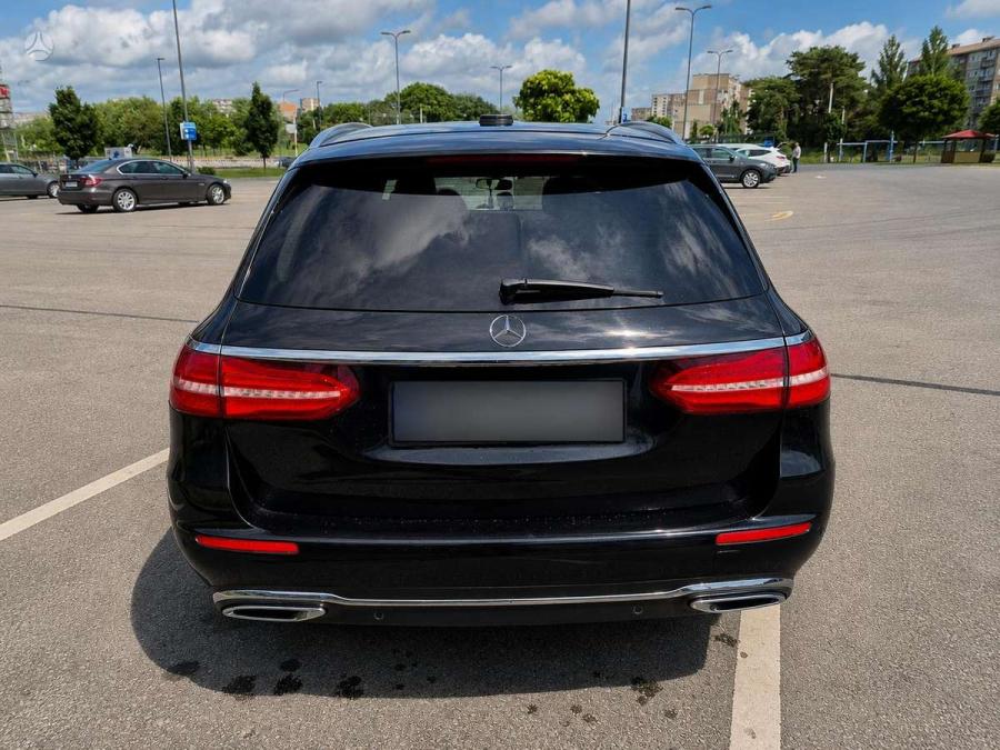 Black Mercedes-Benz E 220 2016 in Vilnius, with an engine capacity of 2.20 L and mileage of 505 thousand km for 13000 €, photo 7 on AUTOMOTO.COM.LV