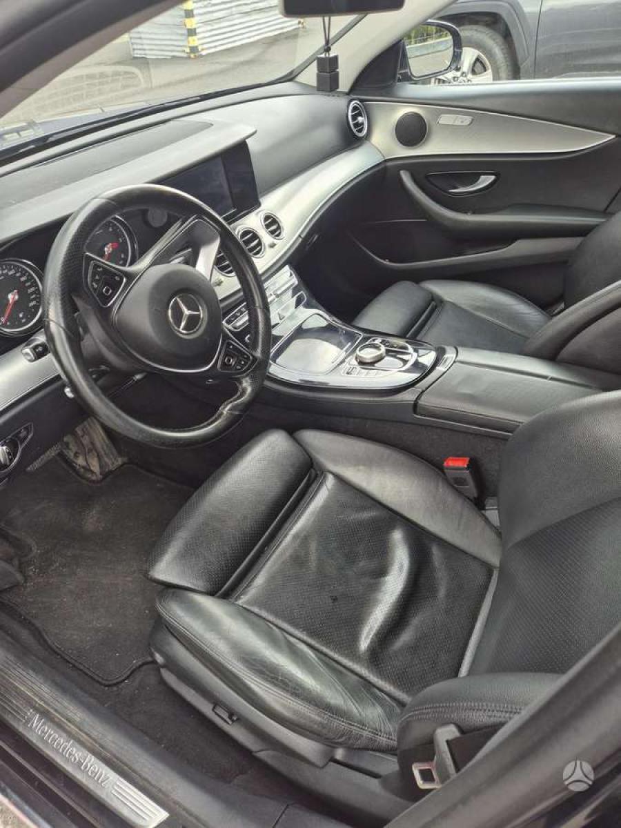 Black Mercedes-Benz E 220 2016 in Vilnius, with an engine capacity of 2.20 L and mileage of 505 thousand km for 13000 €, photo 9 on AUTOMOTO.COM.LV