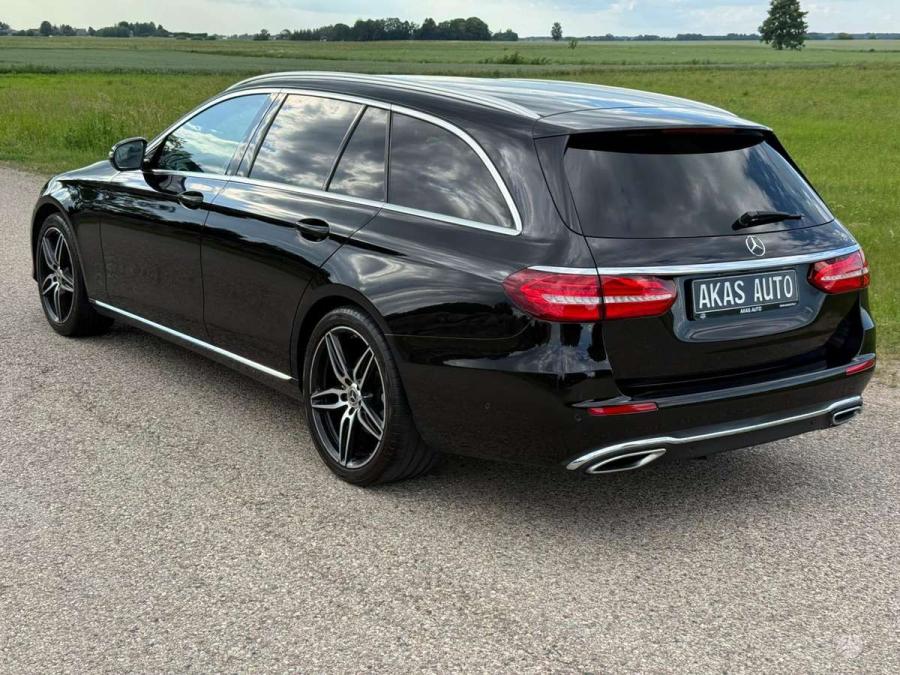 Melns Mercedes-Benz E 220 2016 Vilkaviškis, ar dzinēja tilpumu 1.95 L un nobraukumu 265 tūkst. km par 15600 €, foto 4 vietnē AUTOMOTO.COM.LV