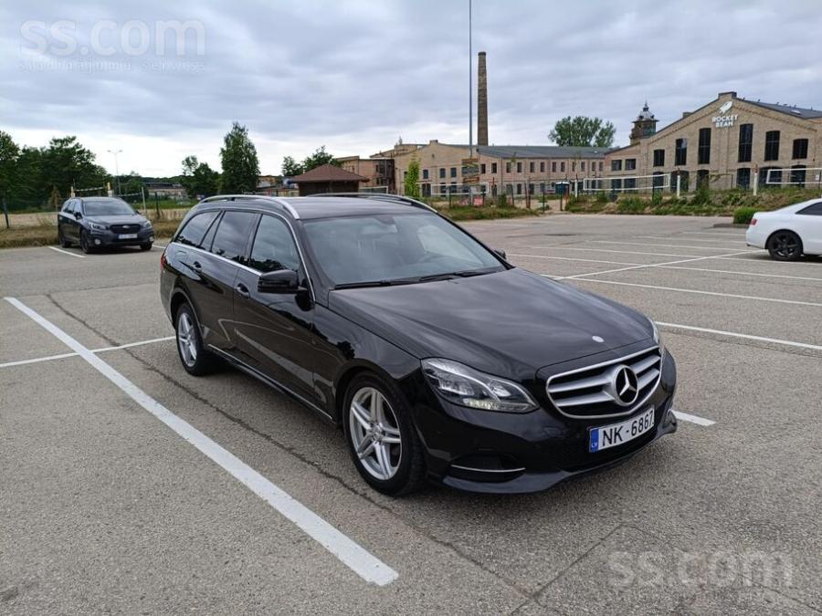 Черный Мерседес E 220 2016 в Рига, объемом двигателя 2.20 л и пробегом 525 тыс. км за 9000 €, фото 3 на AUTOMOTO.COM.LV
