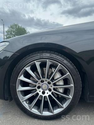 Black Mercedes-Benz E 220 2016 in Riga, with an engine capacity of 2.00 L and mileage of 214 thousand km for 16200 €, photo 7 on AUTOMOTO.COM.LV