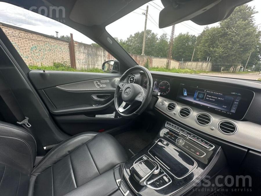 Black Mercedes-Benz E 220 2016 in Riga, with an engine capacity of 2.00 L and mileage of 214 thousand km for 16200 €, photo 10 on AUTOMOTO.COM.LV