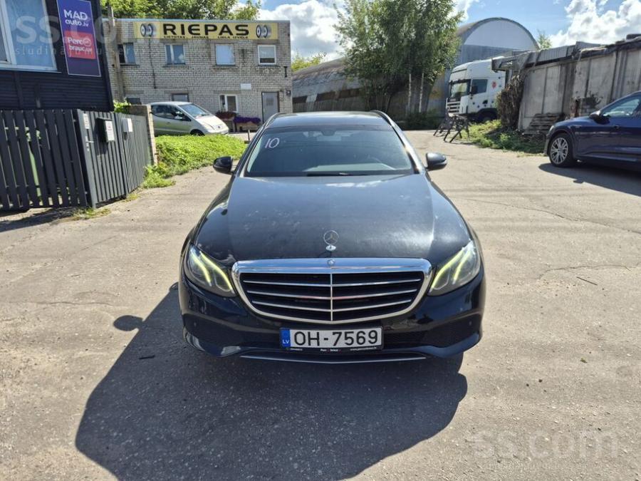 Melns Mercedes-Benz E 220 2016 Rīga, ar dzinēja tilpumu 2.00 L un nobraukumu 317 tūkst. km par 9990 €, foto 4 vietnē AUTOMOTO.COM.LV